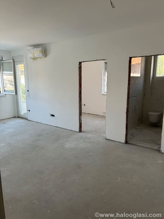 DIREKTNA PRODAJA 57m2 2,5 | Halo Oglasi