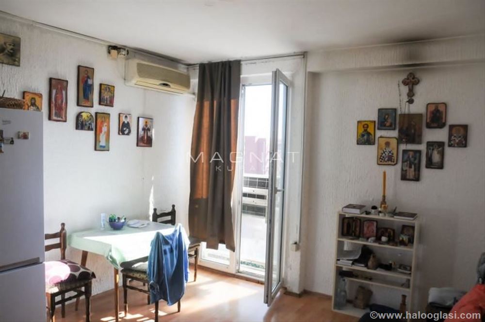 Ustanička, kod okretnice tramvaja ID#4007 | Halo Oglasi