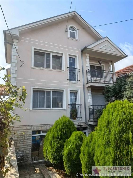 Zemun, Plavi Horizonti, Jovana Boškovića, 154m2 + | Halo Oglasi