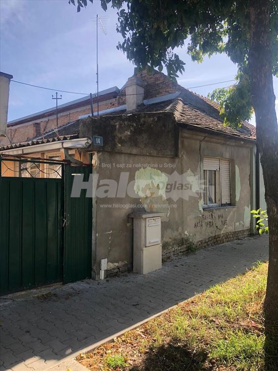 KUCA U CENTRU PANCEVA | Halo Oglasi