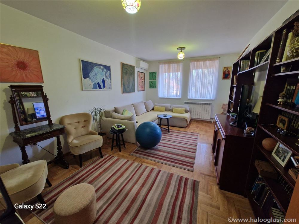 Filmski grad,73 m2,3.0 | Halo Oglasi