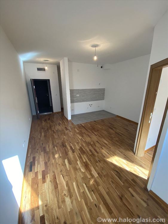 Krnjaca, kod Poste | Halo Oglasi