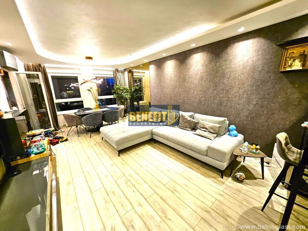 Savada - lux 2.0 stan 62m2, sa 2 garažna mesta | Halo Oglasi