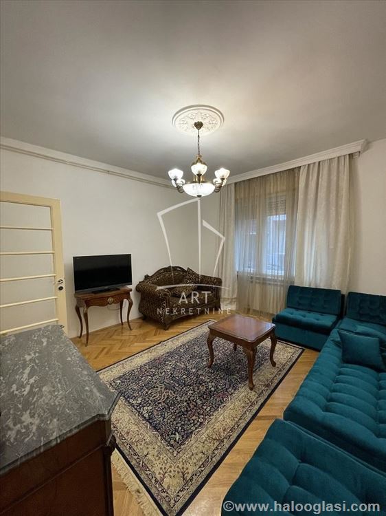 Odlican salonac na Vračaru ID#8750 | Halo Oglasi