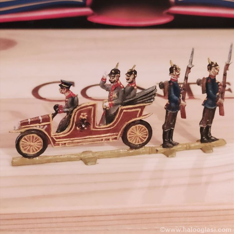 Metalne figure vojnika flat toy soldiers | Halo Oglasi