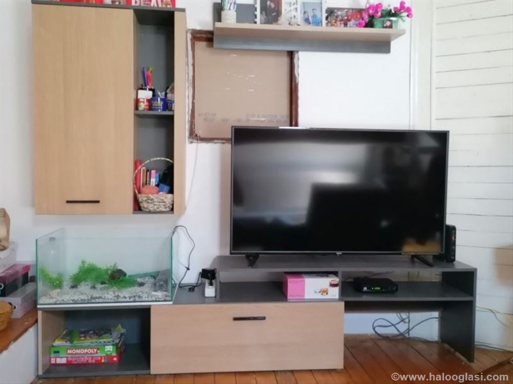 Prodajem tv policu | Halo Oglasi