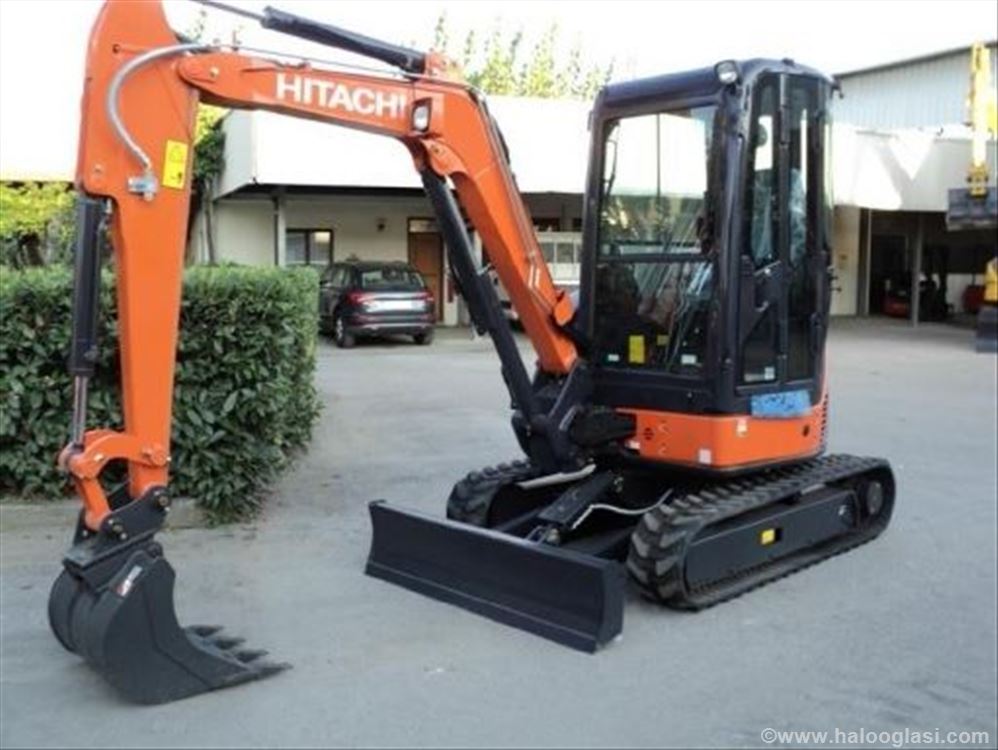 2012 Hitachi ZX 33U-3 mini bager | Halo Oglasi