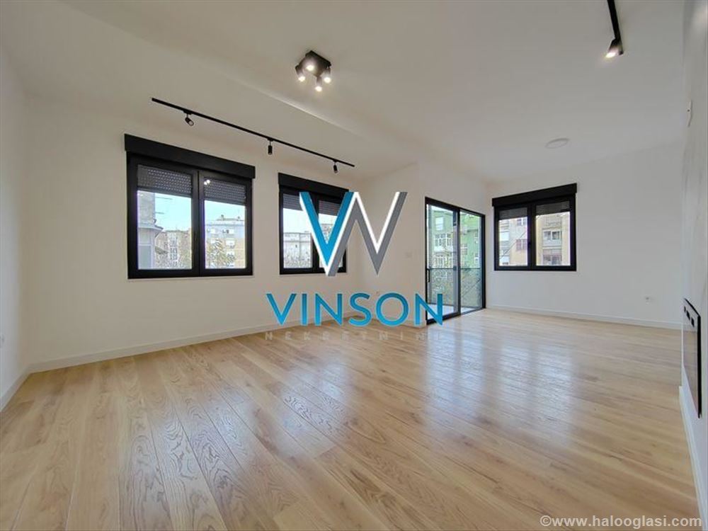 Novi Sad, Stari grad - Uknjižen, luksuzan četvoros | Halo Oglasi