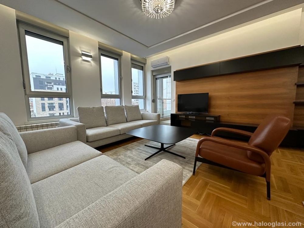 Đeram pijaca, lux, novogradnja, garaža, ID 21474 | Halo Oglasi