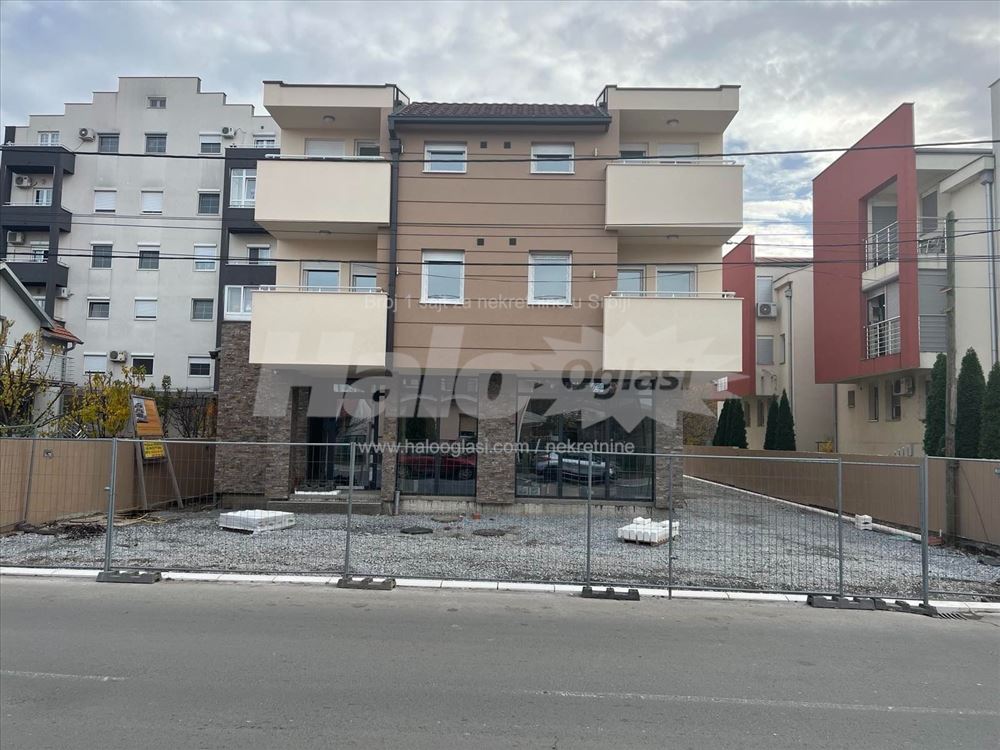 Direktna prodaja stana u Batajnici | Halo Oglasi