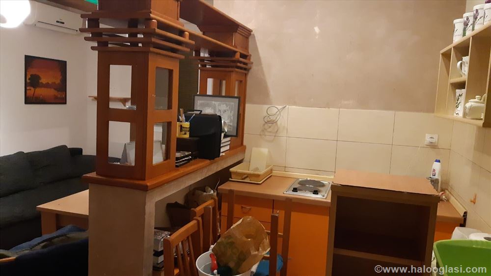 zemun-gornj-igrad-0-5s-28m2-3m2-ter-name-ten-halo-oglasi