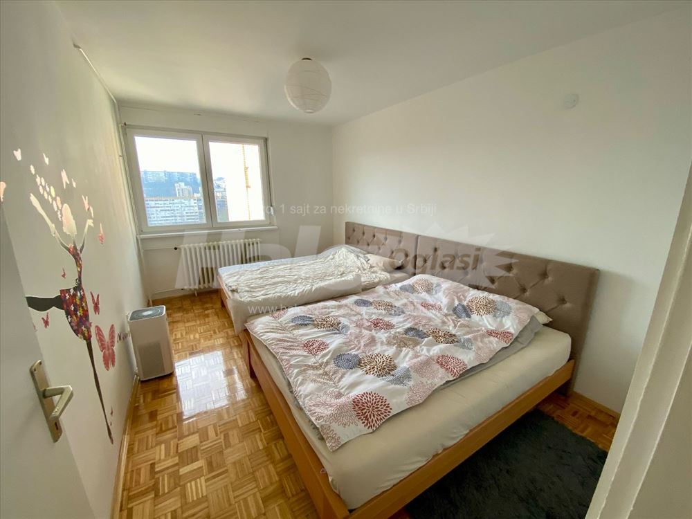 Zvezdara, Matice Srpske, 65 m2 + terasa (Rus/Eng) | Halo Oglasi