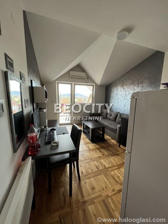 Rakovica, Miljakovac 3, Miljakovičke staze, 1.0, 3 | Halo Oglasi