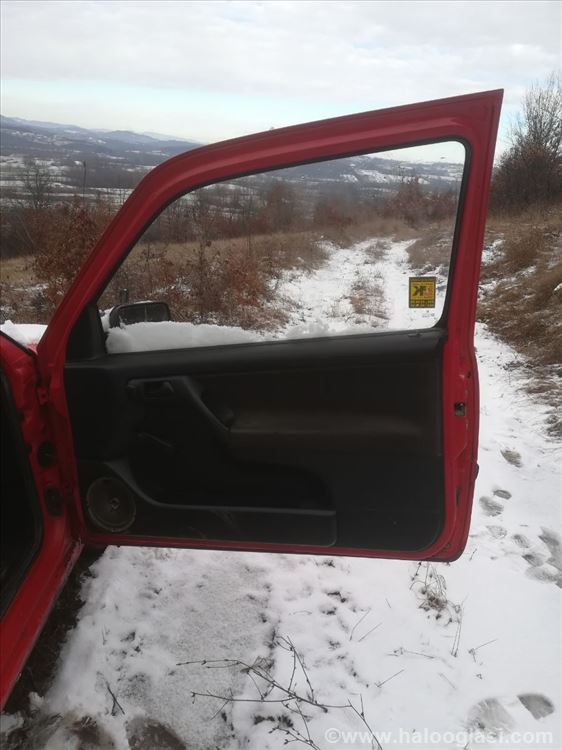 Prodajem automobil cena po dogovoru | Halo Oglasi