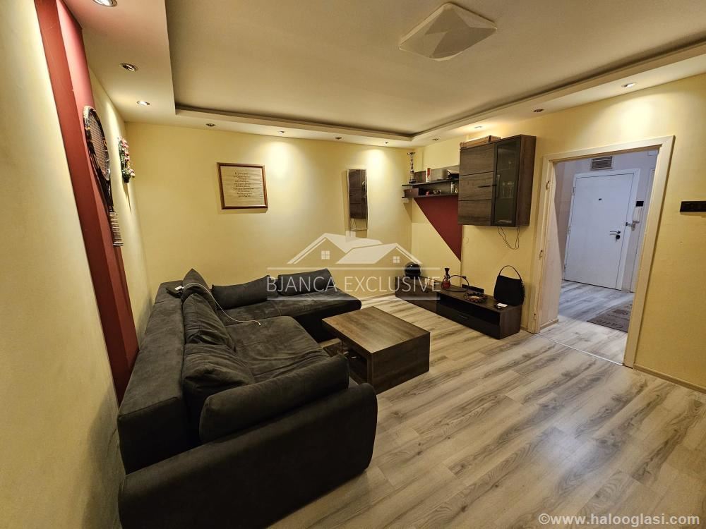 Novi Beograd-Fontana ID#1123 | Halo Oglasi