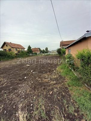 Prodaja zemljišta Borča | Halo oglasi