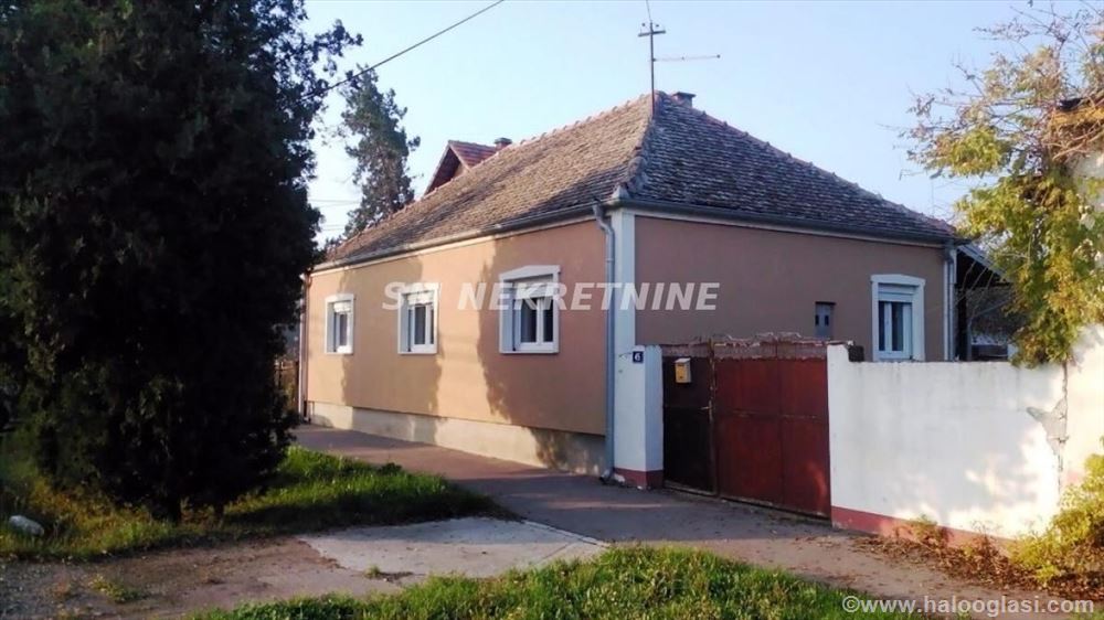 Bečmen centar, odlična kuća 84m2, 10 ari plac | Halo Oglasi