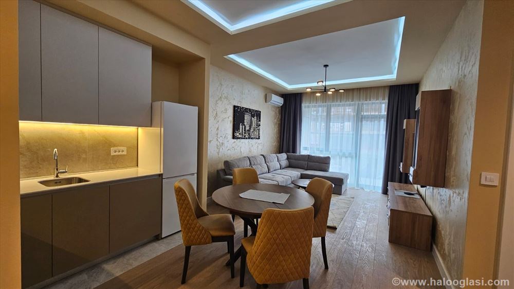 Unpack this New Lux BW Scala App with Garage | Halo Oglasi