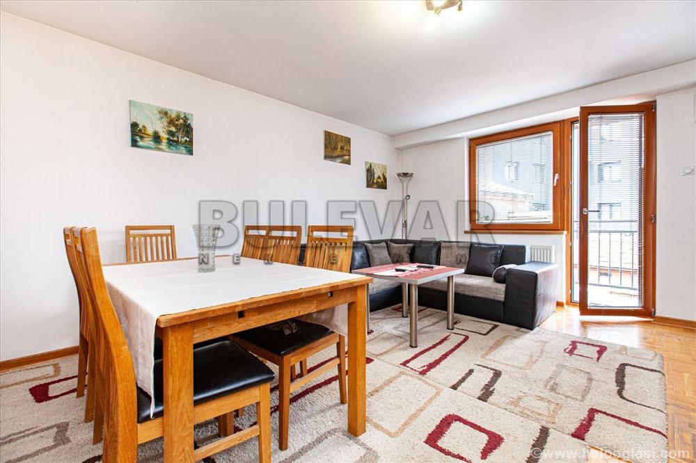 2.5, Crveni Pevac, 77 m2, prvi sprat. | Halo Oglasi