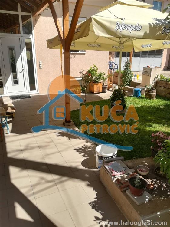 Kuća, Ledena stena, 200m2 | Halo Oglasi