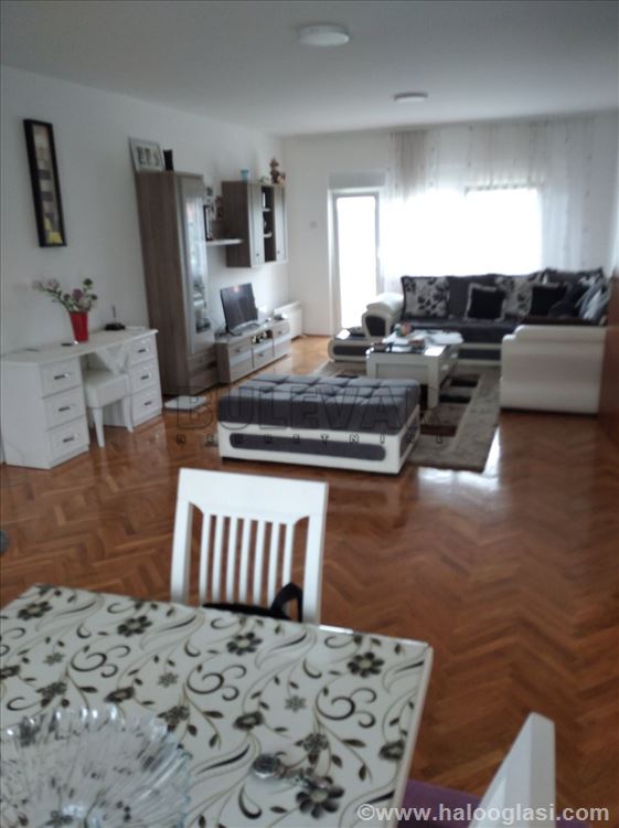 Kuća moderne građe, Šumarice, izuzetna lokacija | Halo Oglasi