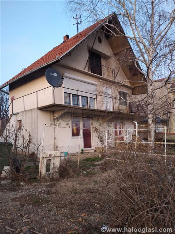 Kuća u Kragujevcu, naselje Šumarice | Halo Oglasi