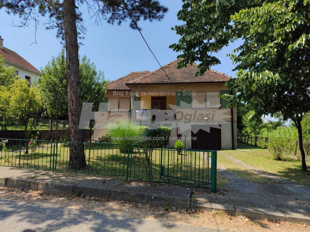 Kuća na prodaju | Halo Oglasi