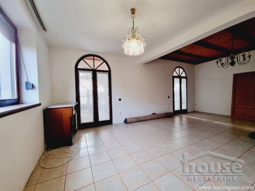 FUTOG, CENTAR, Kuća, 5.0, 256m2 | Halo Oglasi