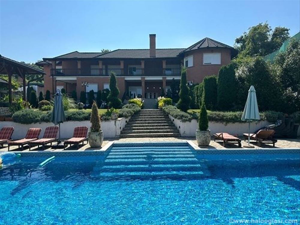 Visnjicka Banja Lux kuca 720m2 sa bazenom | Halo Oglasi