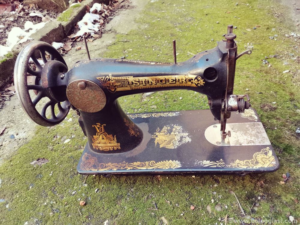 Singerica | Halo Oglasi