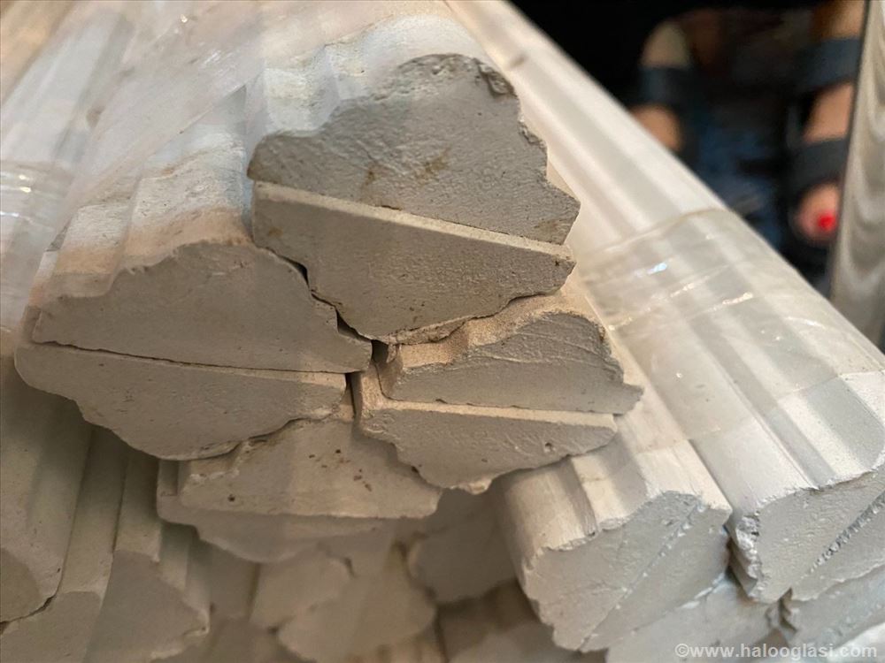 Gips lajsne 4cm. 125 kom. Dužina 112cm. Poklon gip | Halo Oglasi