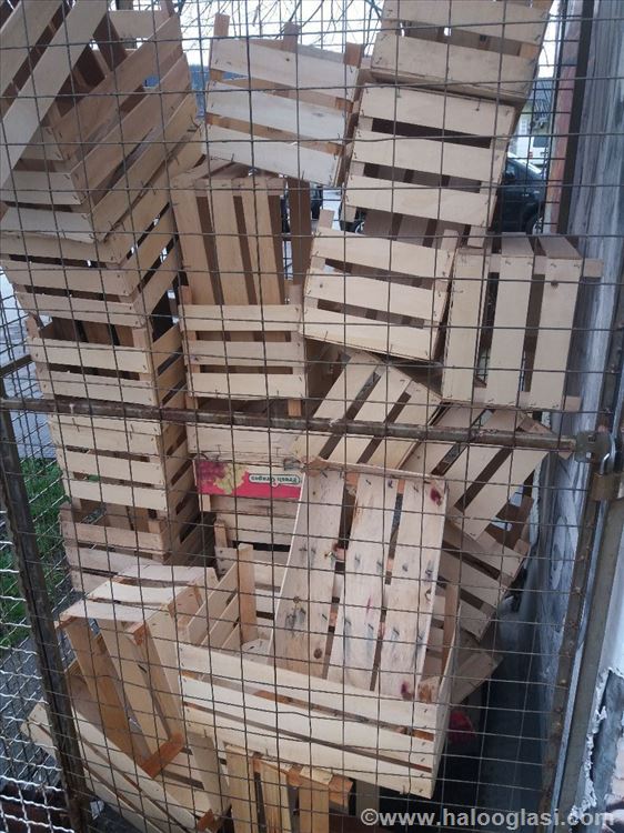 PVC gajbe povoljno + drvene gajbice | Halo Oglasi
