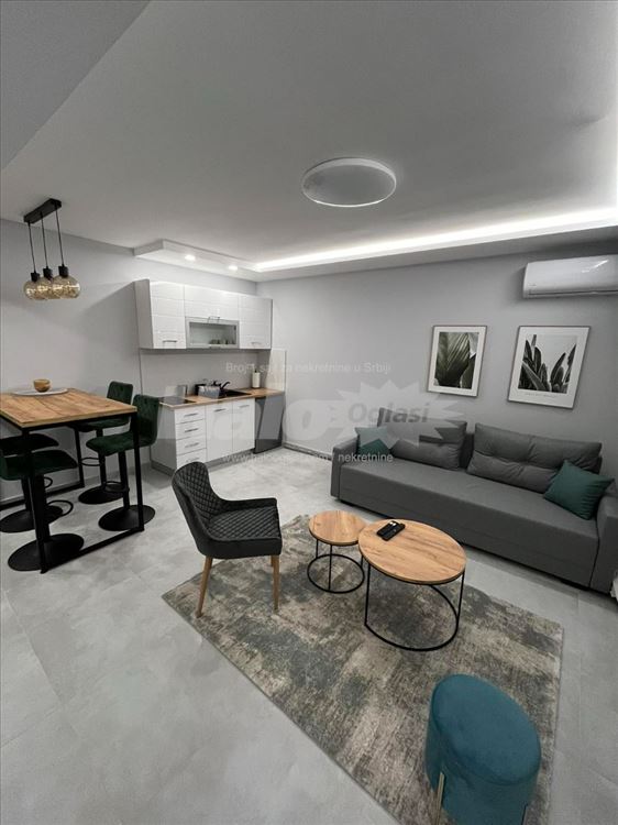 Izdajem stan Vracar / Kalenic Apartment for rent | Halo Oglasi