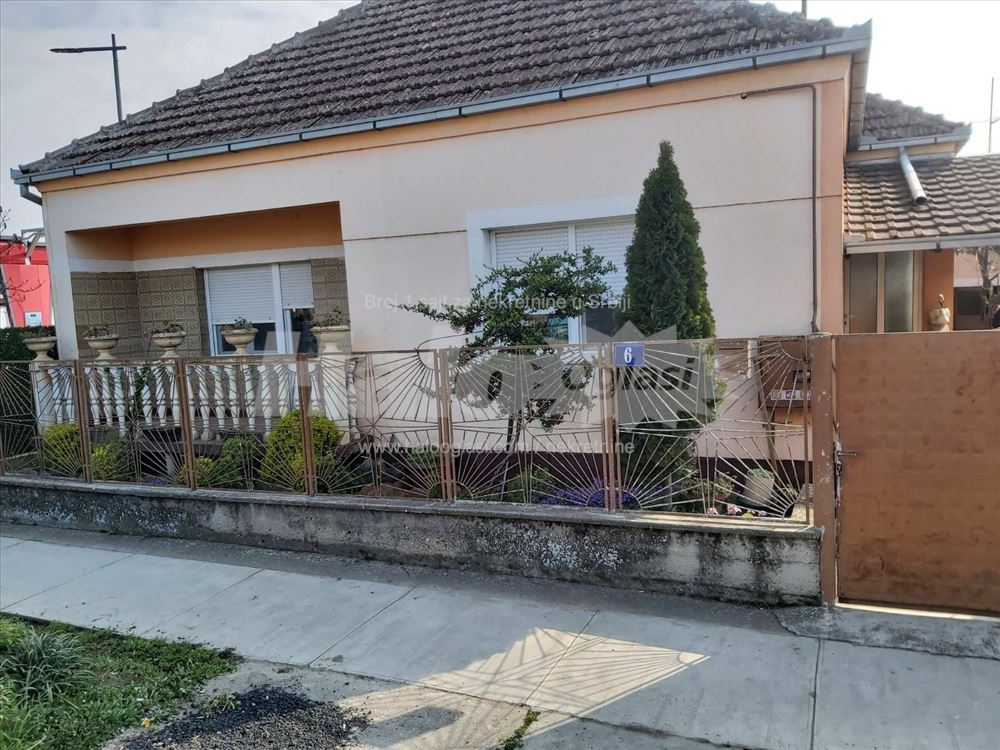 Temerin kuća 202m2, plac 740m2 | Halo Oglasi