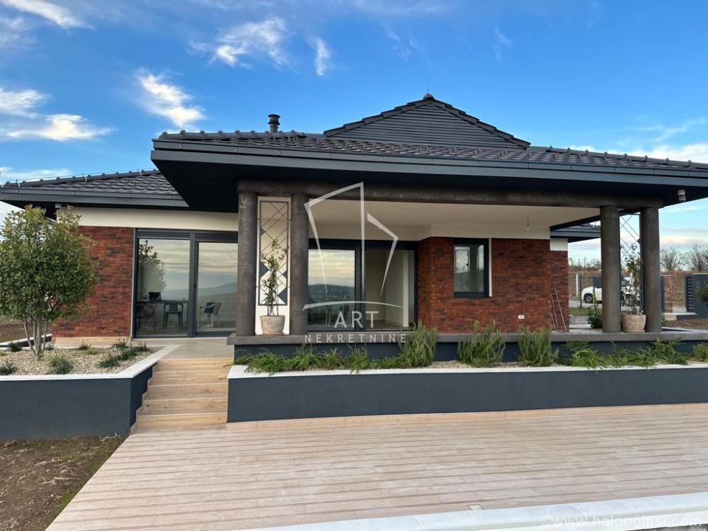 Kosmaj - Tremovi Kosmaja, 164m2 + 11ari ID#4989 | Halo Oglasi