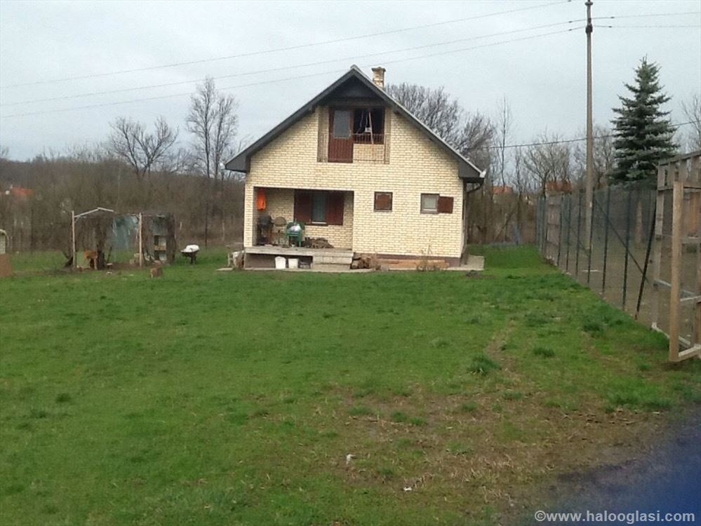 Stepojevac 43m2, 29,5 ari | Halo Oglasi