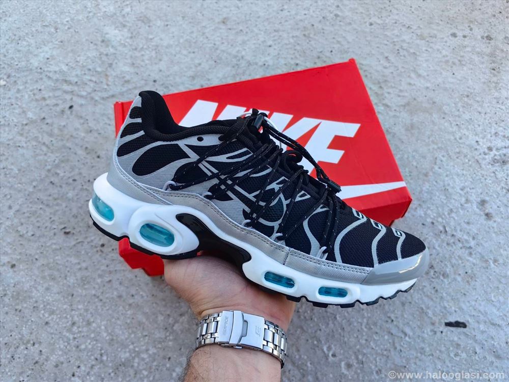 Nike Air Max plus Tn Lace Toogle black grey | Halo Oglasi