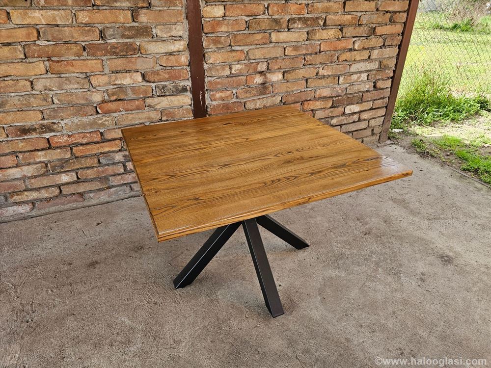 Trpezarijski sto jasen 100x90 puno drvo | Halo Oglasi