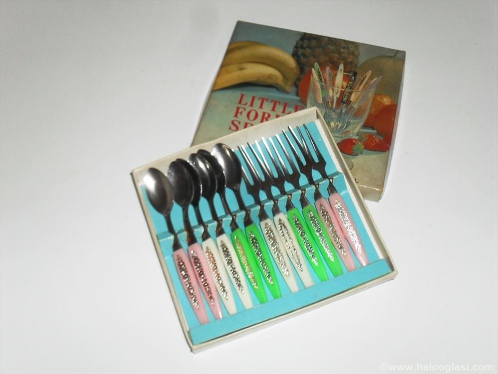 Stari dečiji escajg retro | Halo Oglasi