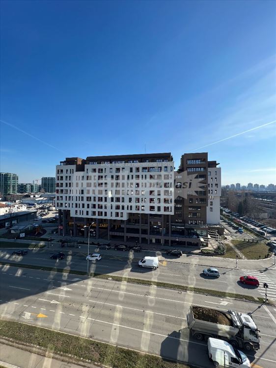 Savada 3, izdajem garažno mesto na -1 nivou | Halo Oglasi