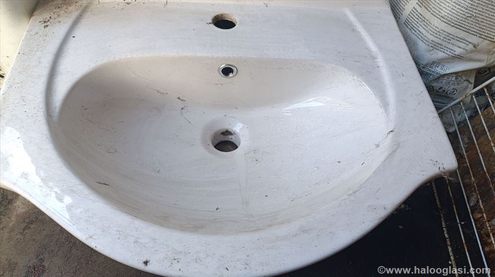 Lavabo nov | Halo Oglasi