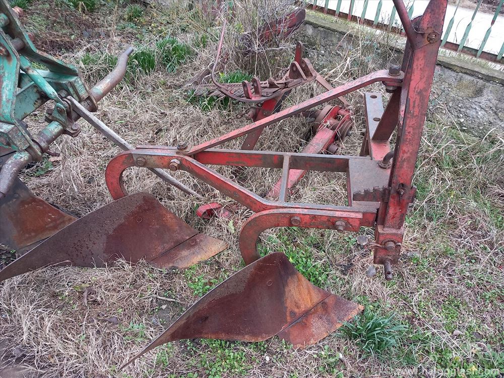 Plug leskovački na pomeranje | Halo Oglasi