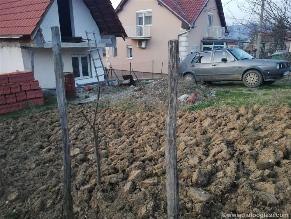 Građevinski plac na 700m od kružnog toka-5ari | Halo Oglasi