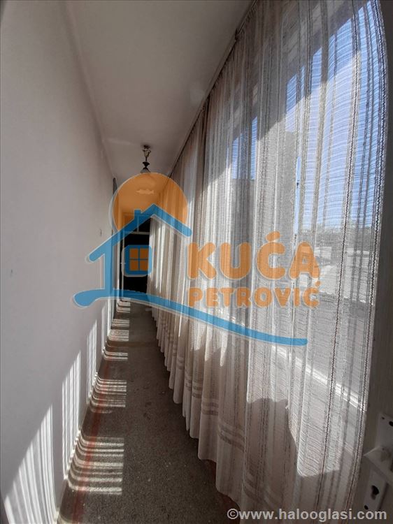 Izdaje se poslovni prostor u blizini Margera, 158m | Halo Oglasi