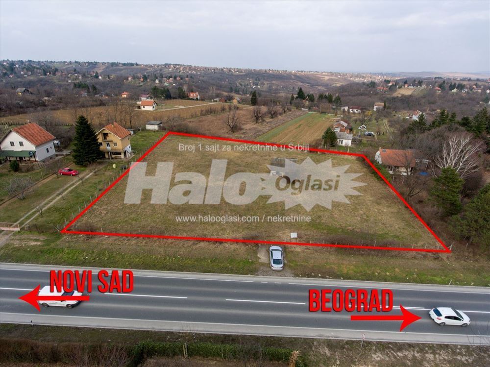 Plac na Banstolu (Fruška Gora) na putu BG-NS | Halo Oglasi