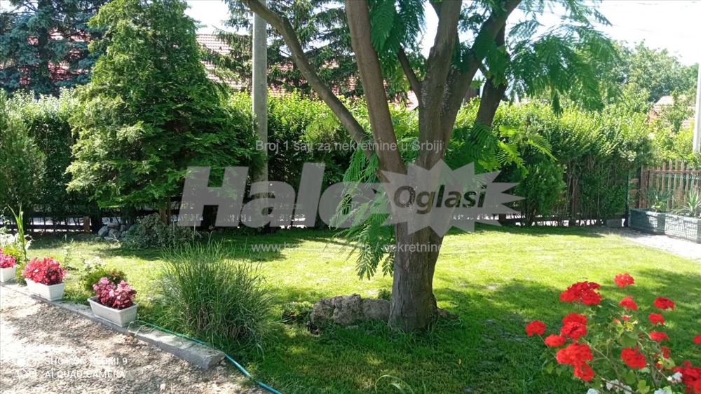 Krnjača plac 10 ari | Halo Oglasi