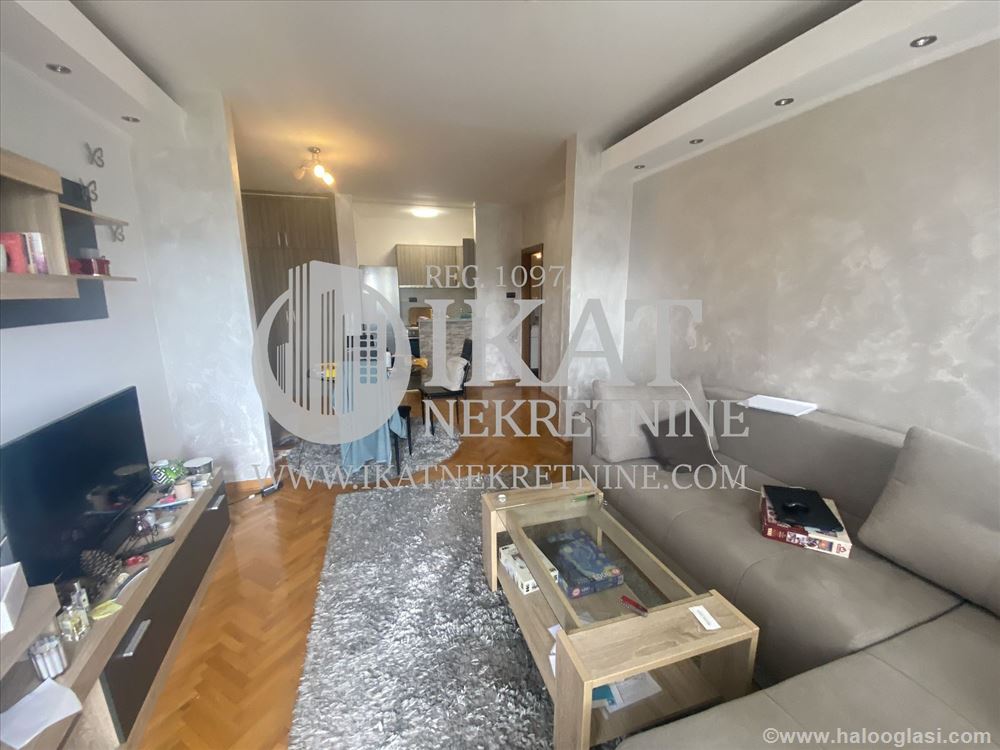 Šajkaška, kod Botaničke bašte 65m2 sa pogledom | Halo Oglasi