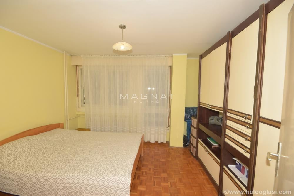 Blok 70 ID#4465 | Halo Oglasi