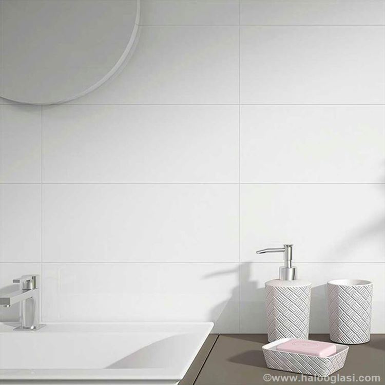 Španske bele zidne pločice 30x60cm | Halo Oglasi