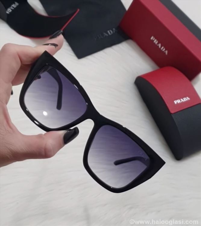 Prada | Halo Oglasi